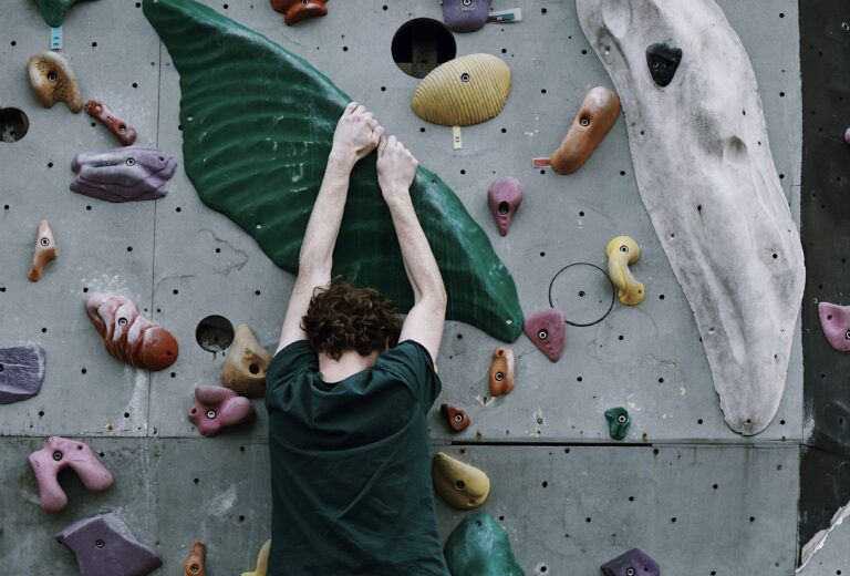 【BoulBlo】ボルダリング情報サイト | 【ボルダリング】正対ムーブのコツ！初心者が覚えるべポイントを紹介！